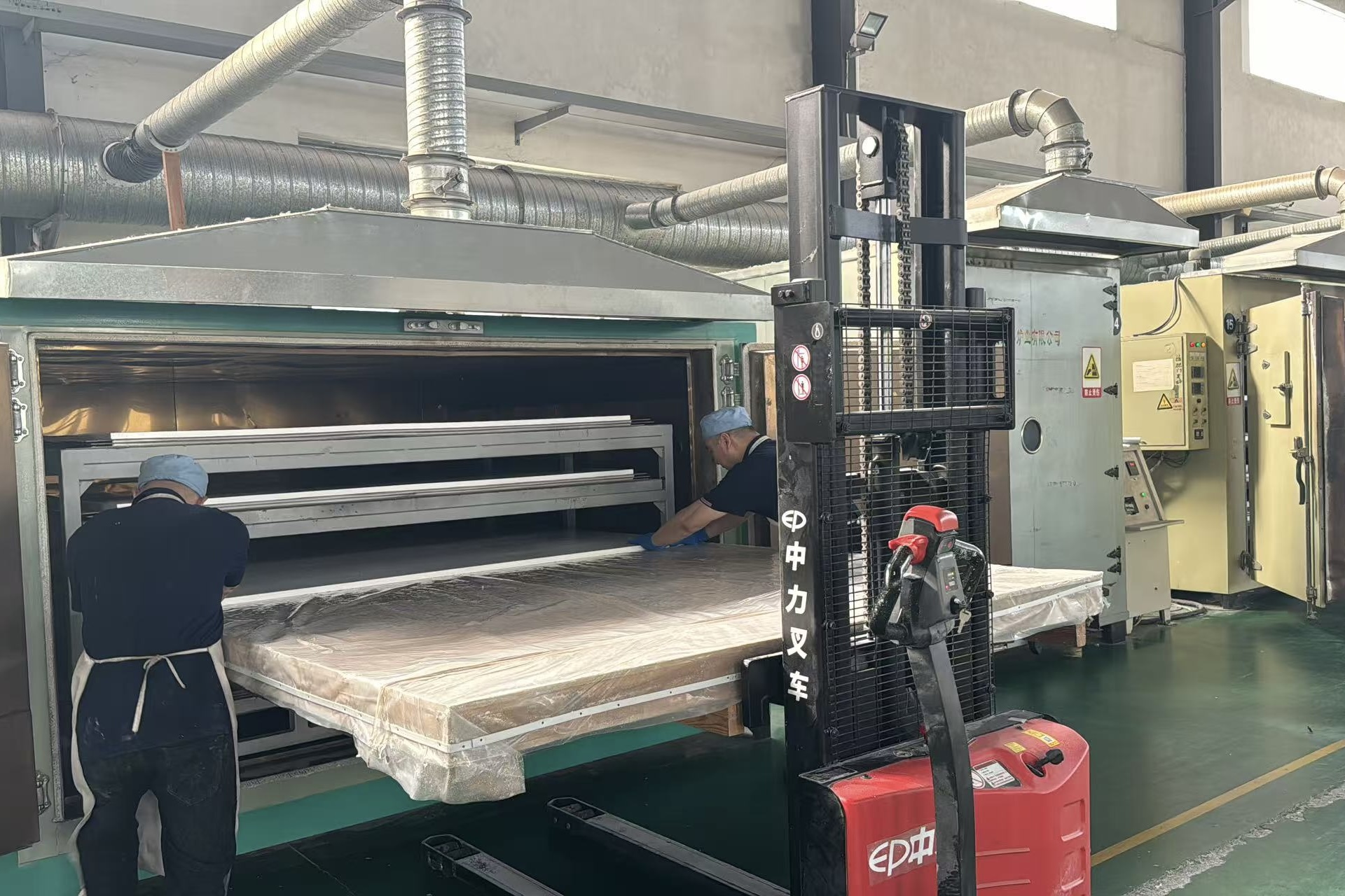 Understanding PTFE Manufacturing Process: Raw Materials to Production ...