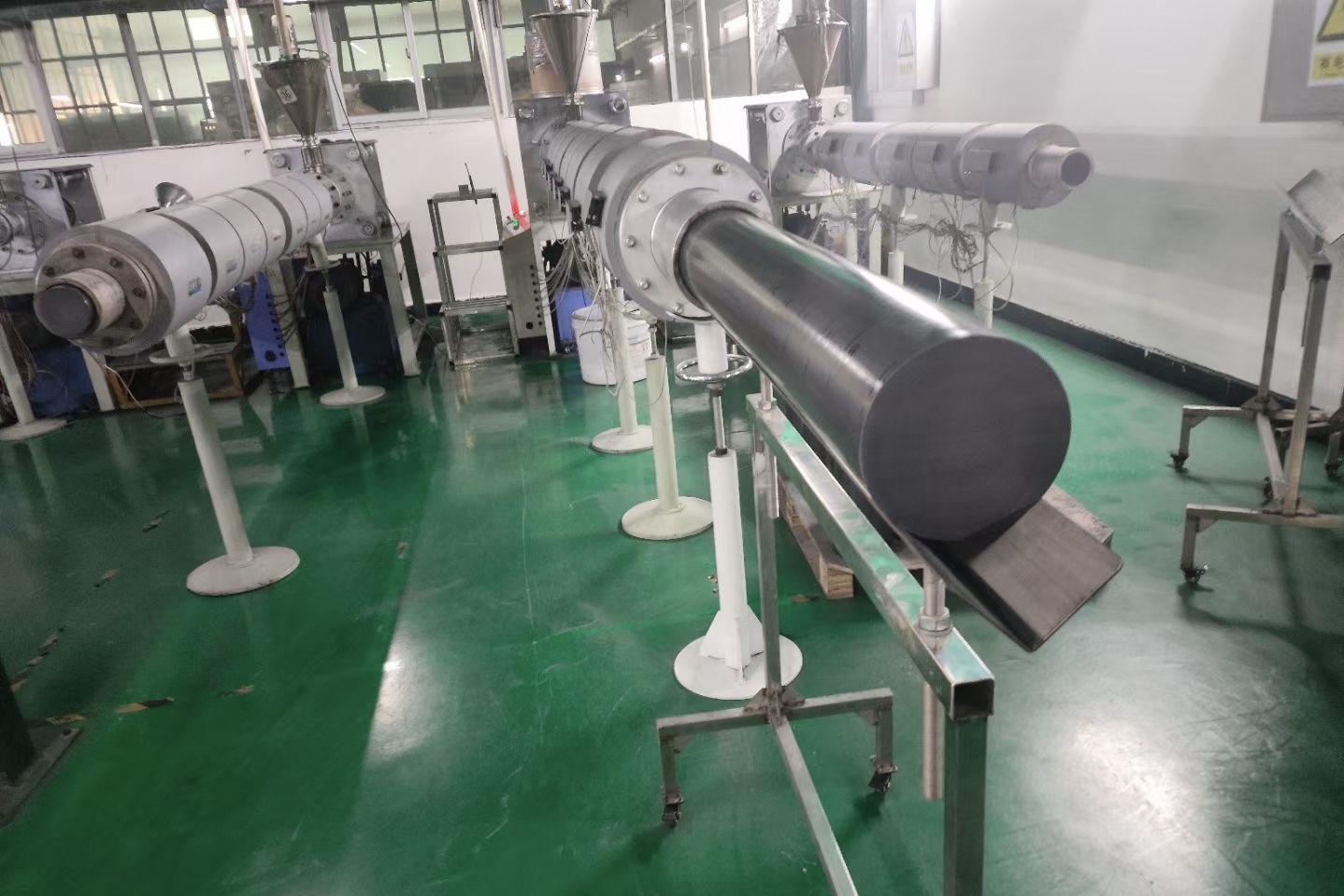 Understanding PTFE Manufacturing Process: Raw Materials to Production ...